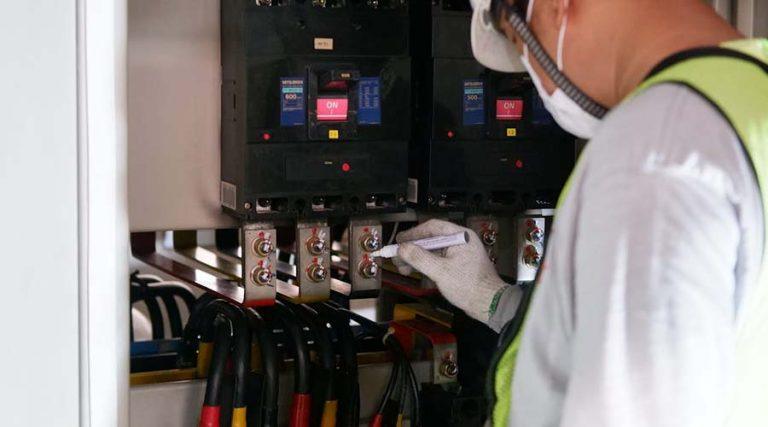 Panduan Lengkap Memahami Circuit Breakers dalam Panel Listrik