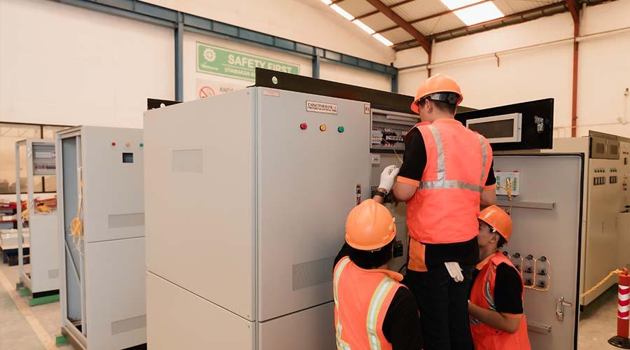 Pabrik Panel Listrik Jantung dari Sistem Energi yang Berkelanjutan